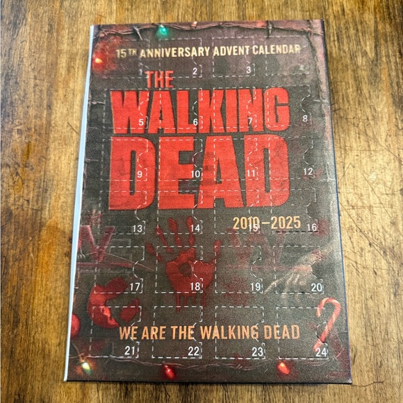 Holiday | New The Walking Dead 15th Anniversary Advent Calendar 225 ...